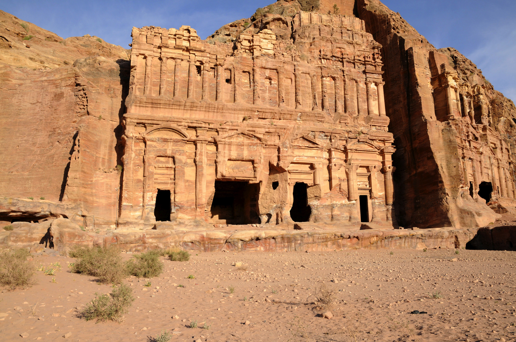 Palace Tomb 2 Petra Pictures Jordan In Global Geography