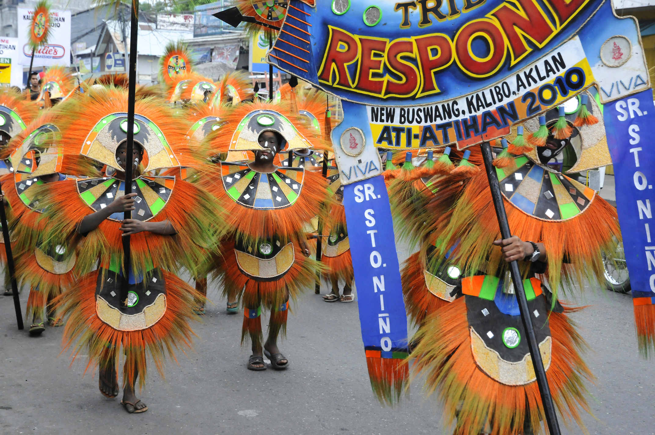 Ati Atihan parade of the tribes (38) | Ati Atihan Festival | Pictures ...